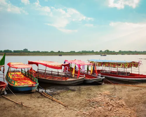 4 Days Mathura Vrindavan Holi Celebration Tour Package - Mathura ...